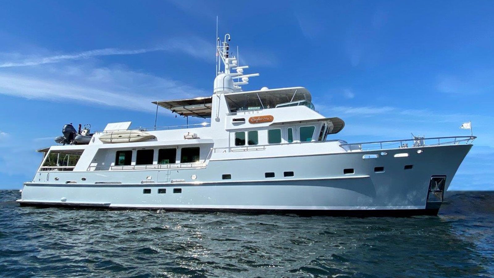 29m explorer yacht Gayle Force sold